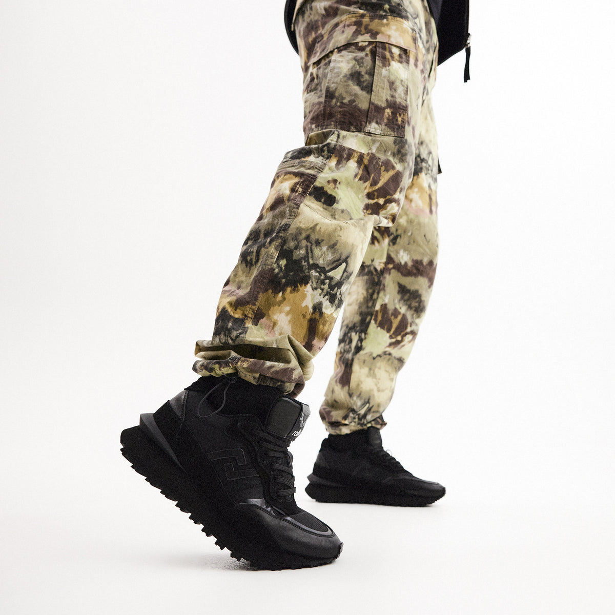 Kentu Mens All Black – Rollie Nation